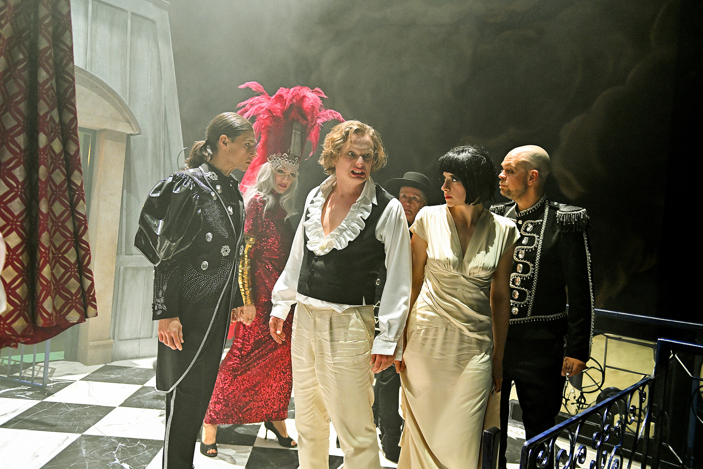 Dantons Tod, von Georg Büchner unter Verwendung von DER AUFTRAG von ...